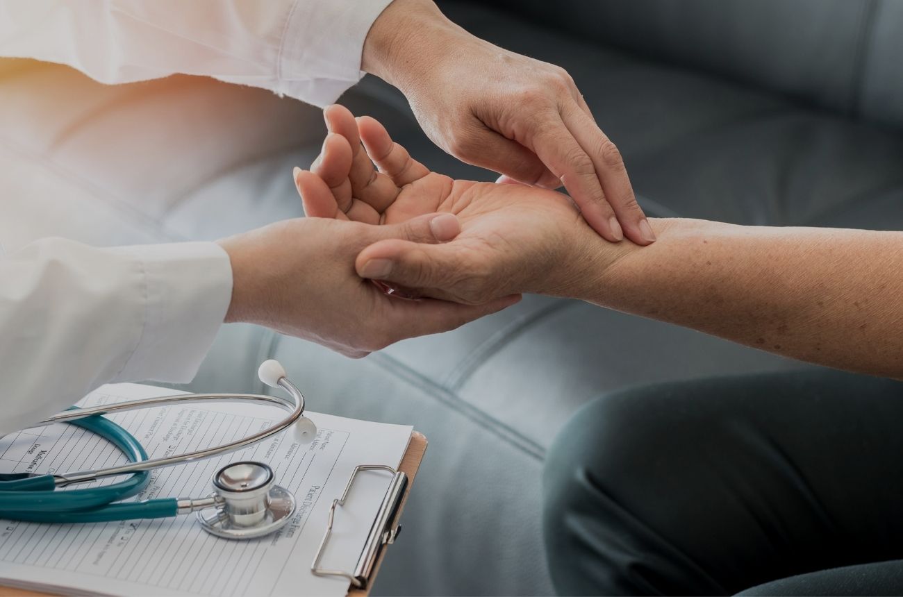 Orthostatic Hypotension (Postural Hypotension) - Symptoms, Types ...