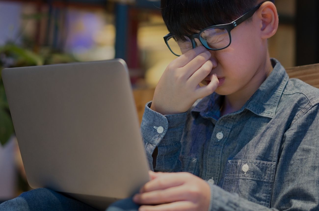 Computer Vision Syndrome: Symptoms, Treatment, Causes & More | cult.fit