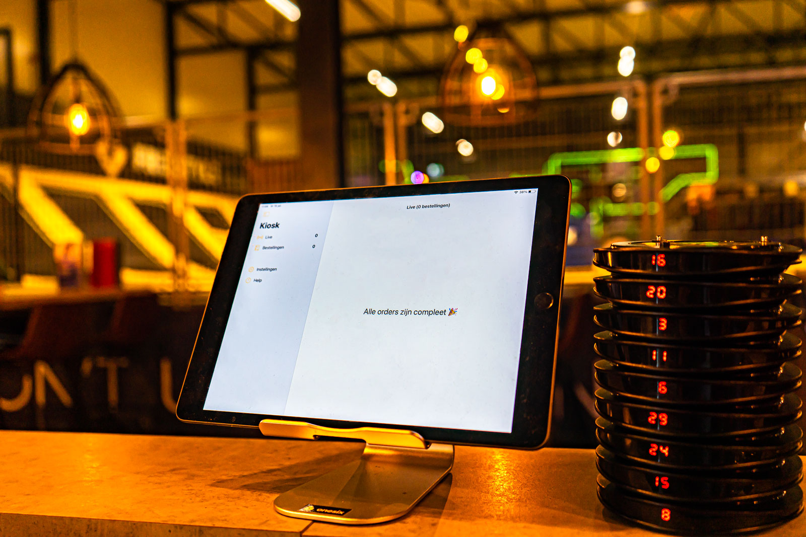 De voordelen van zelfbedieningssystemen voor klanten en horecapersoneel ...