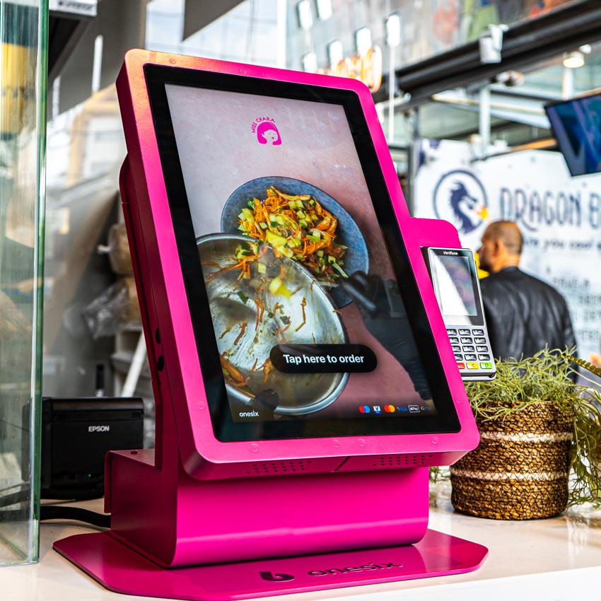 Kiosk Pro Table, dé bestelzuil voor op jouw bar | Onesix