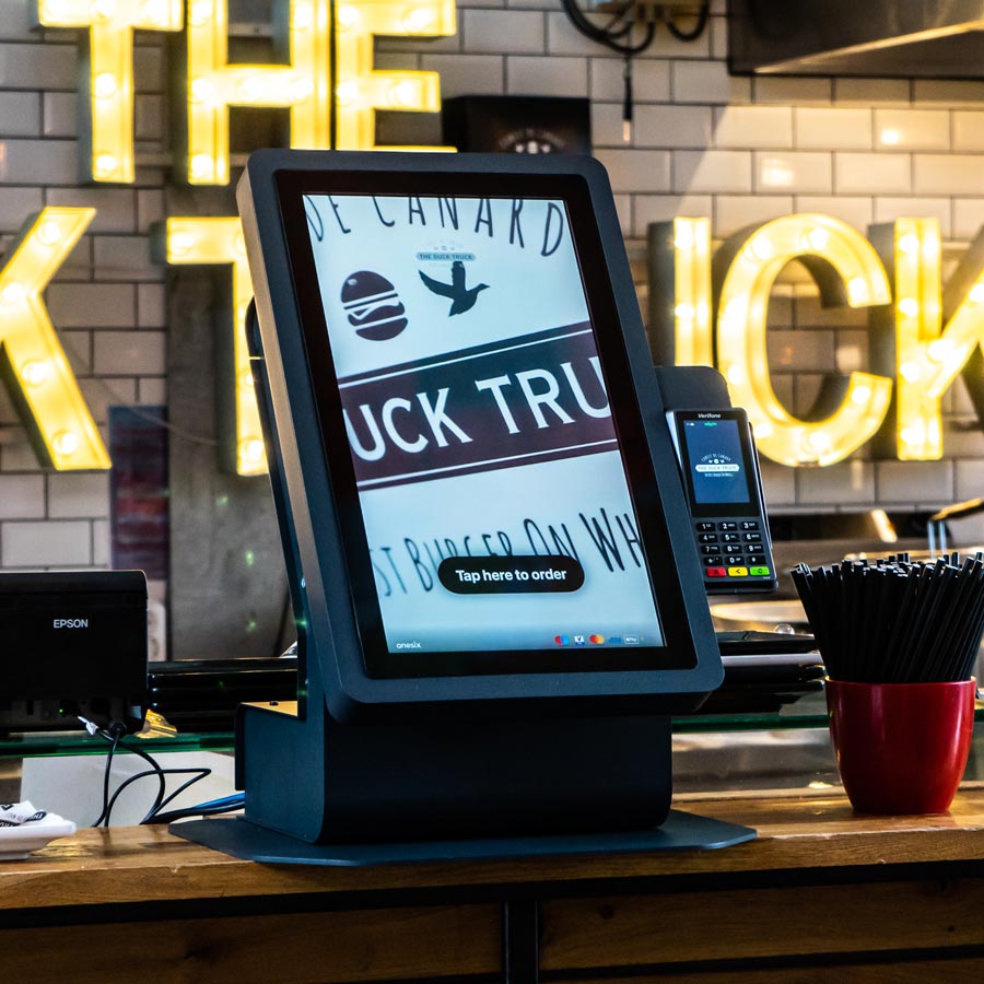 Kiosk Pro Table, dé bestelzuil voor op jouw bar | Onesix