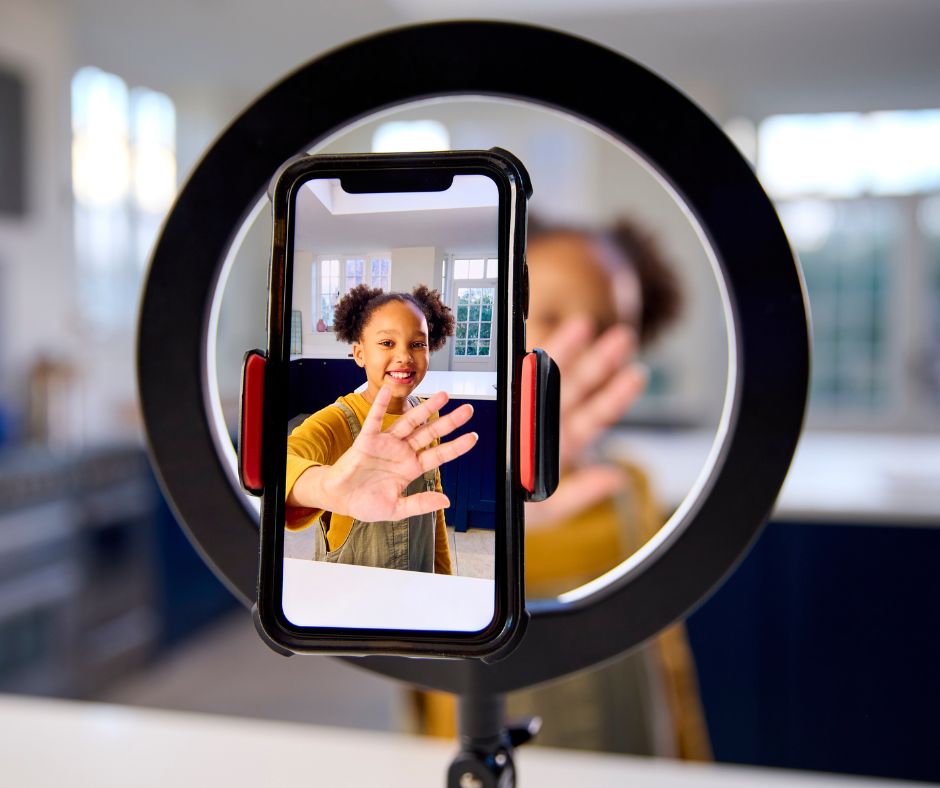 Protecting Child Labor Rights in the Digital Age: Illinois' Bold Move ...