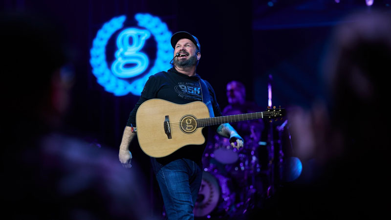 Garth Brooks | Garth Brooks Relaunches Las Vegas Residency At Caesar's ...