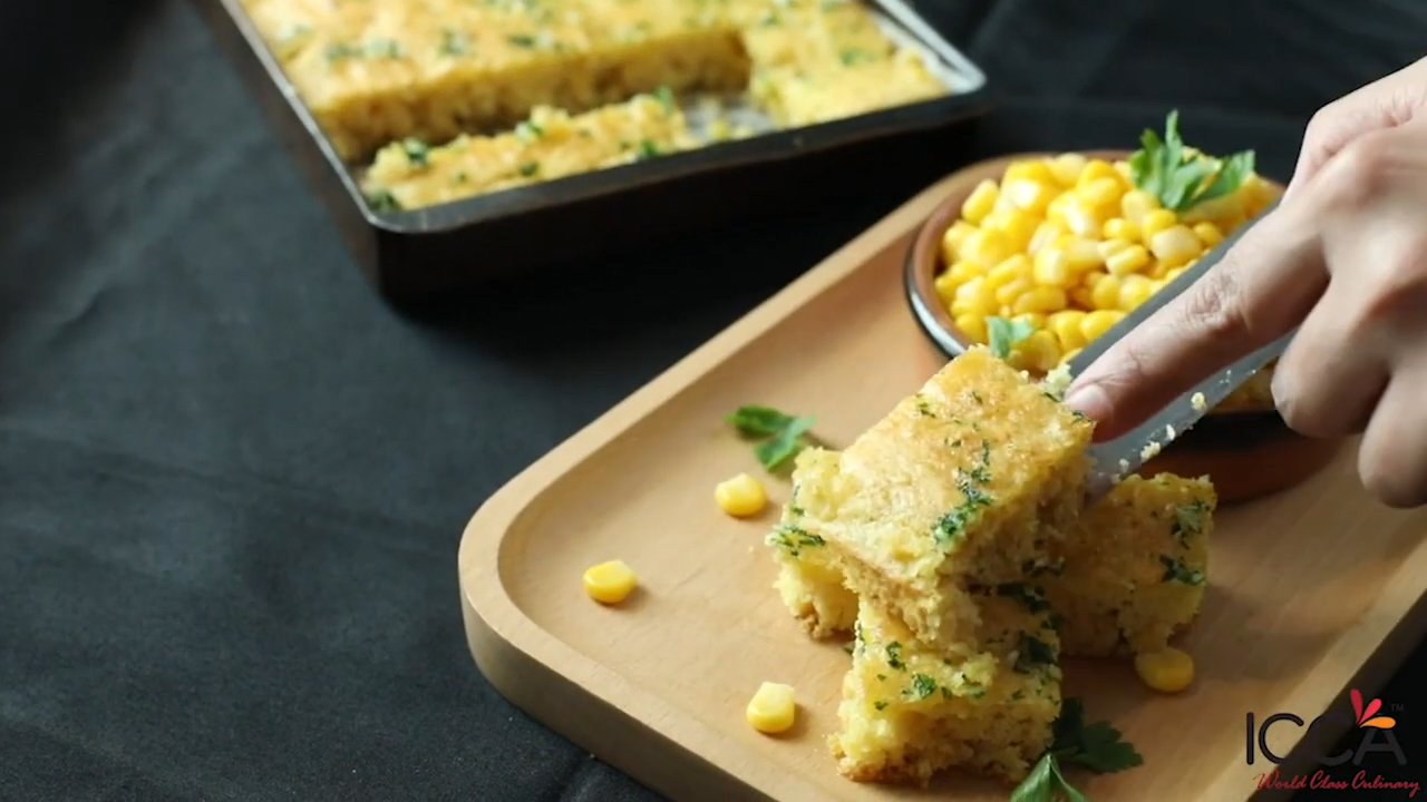 Corn Bread With Parsley Garlic Butter Sauce