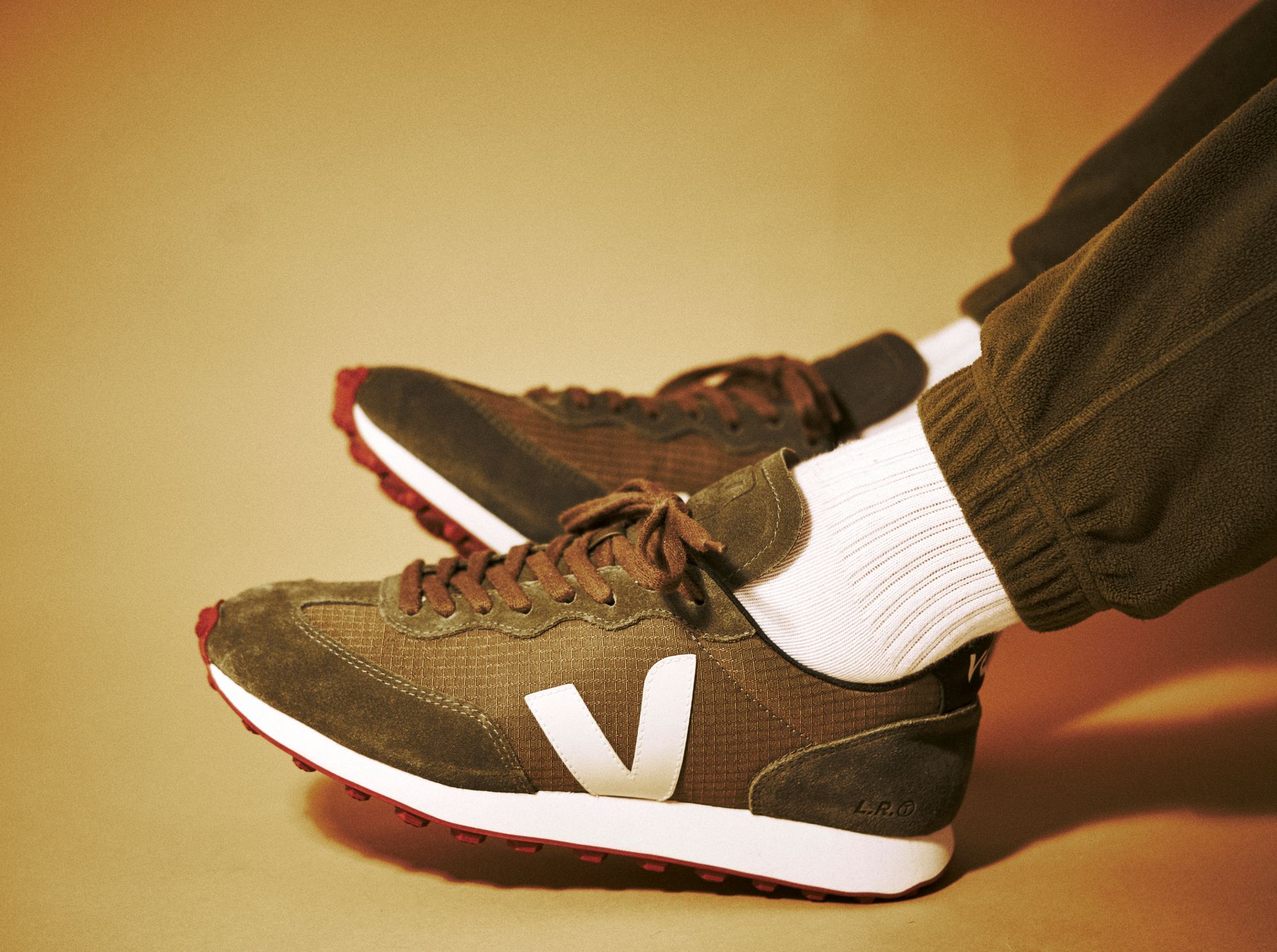 Nachhaltigkeit im Retro Running Look - VEJA vereint beides auf dem Rio ...