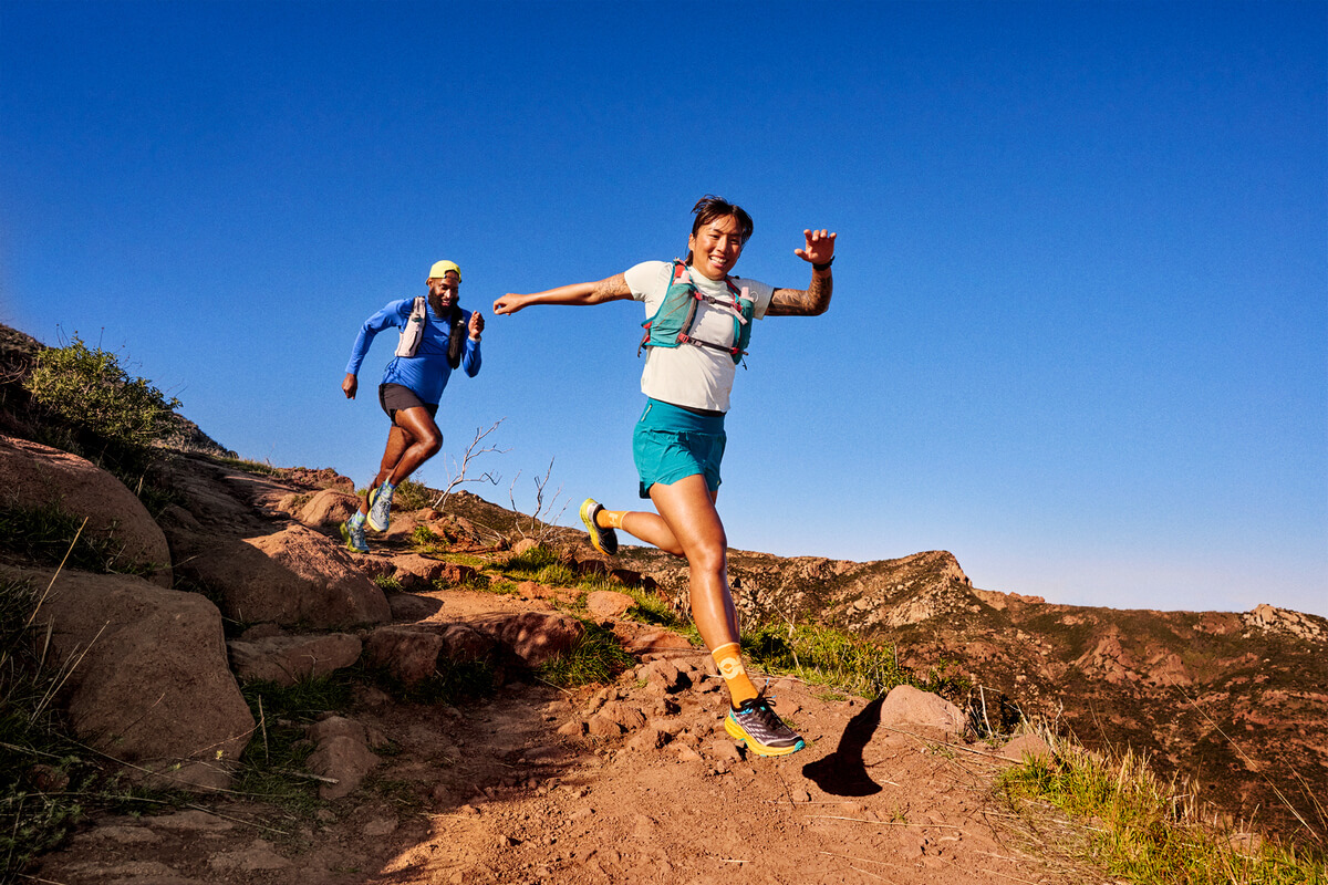 HOKA releast Kampagnenfilm "MURMURATION"