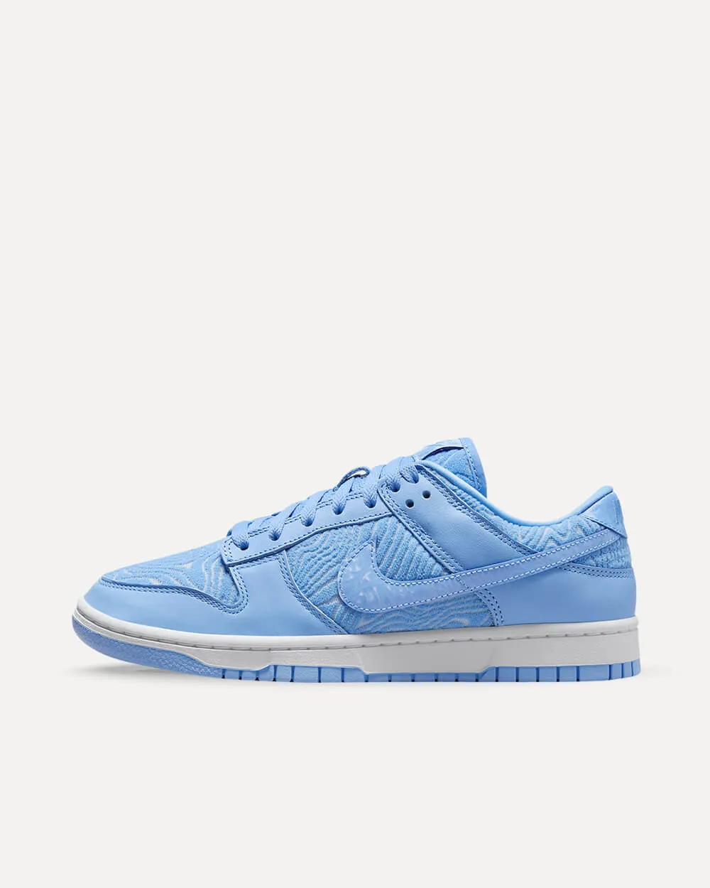 Nike Dunk Low Premium "Topography" - FN6834-412 - Release | sneaker.de
