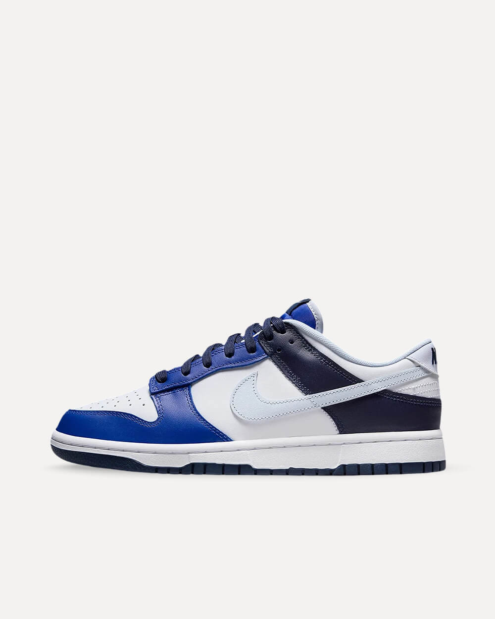 Nike Dunk Low "Game Royal Navy" - FQ8826-100 - Release | sneaker.de