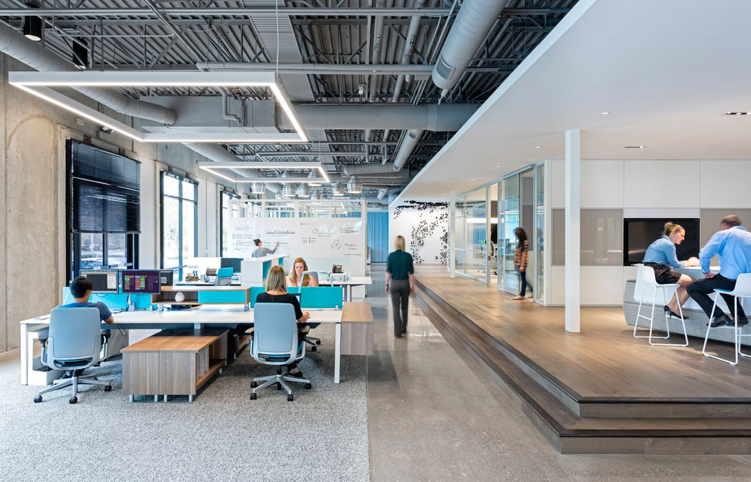 Famous desks throughout history: Best of January