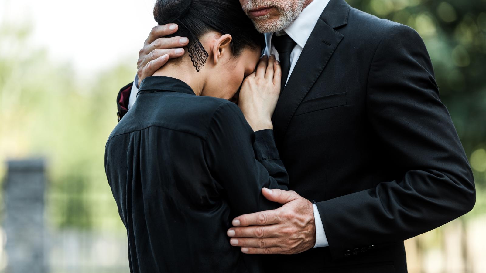 Seguro de vida com auxílio-funeral: veja se vale a pena! | Azos