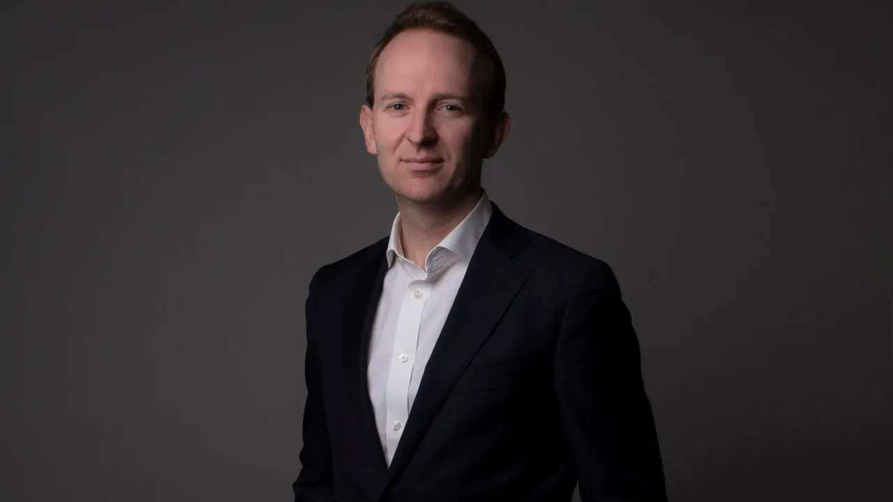 Finding Alternative Solutions for The Modern Family | Moonfare