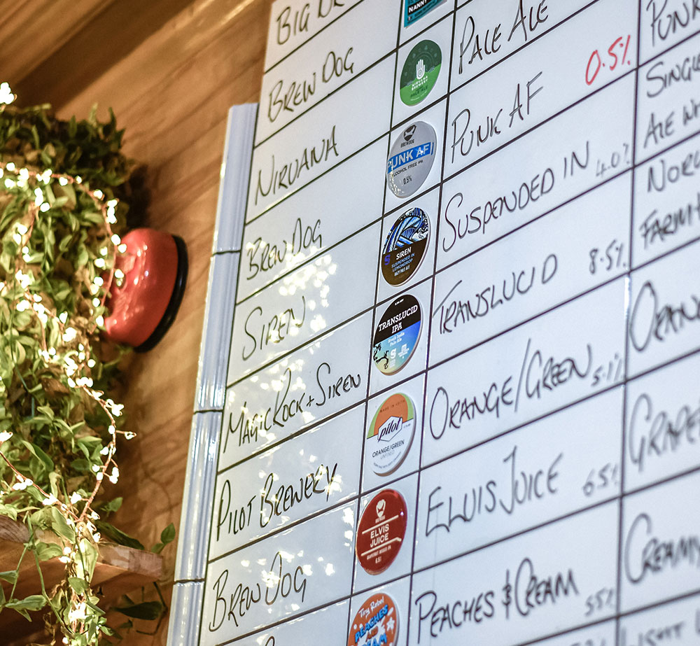 Sankey's Pub, Seafood and Lobster Restaurant