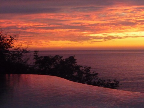 Mexico Beach House: The Infinity Edge Pool – Mountain Architects ...