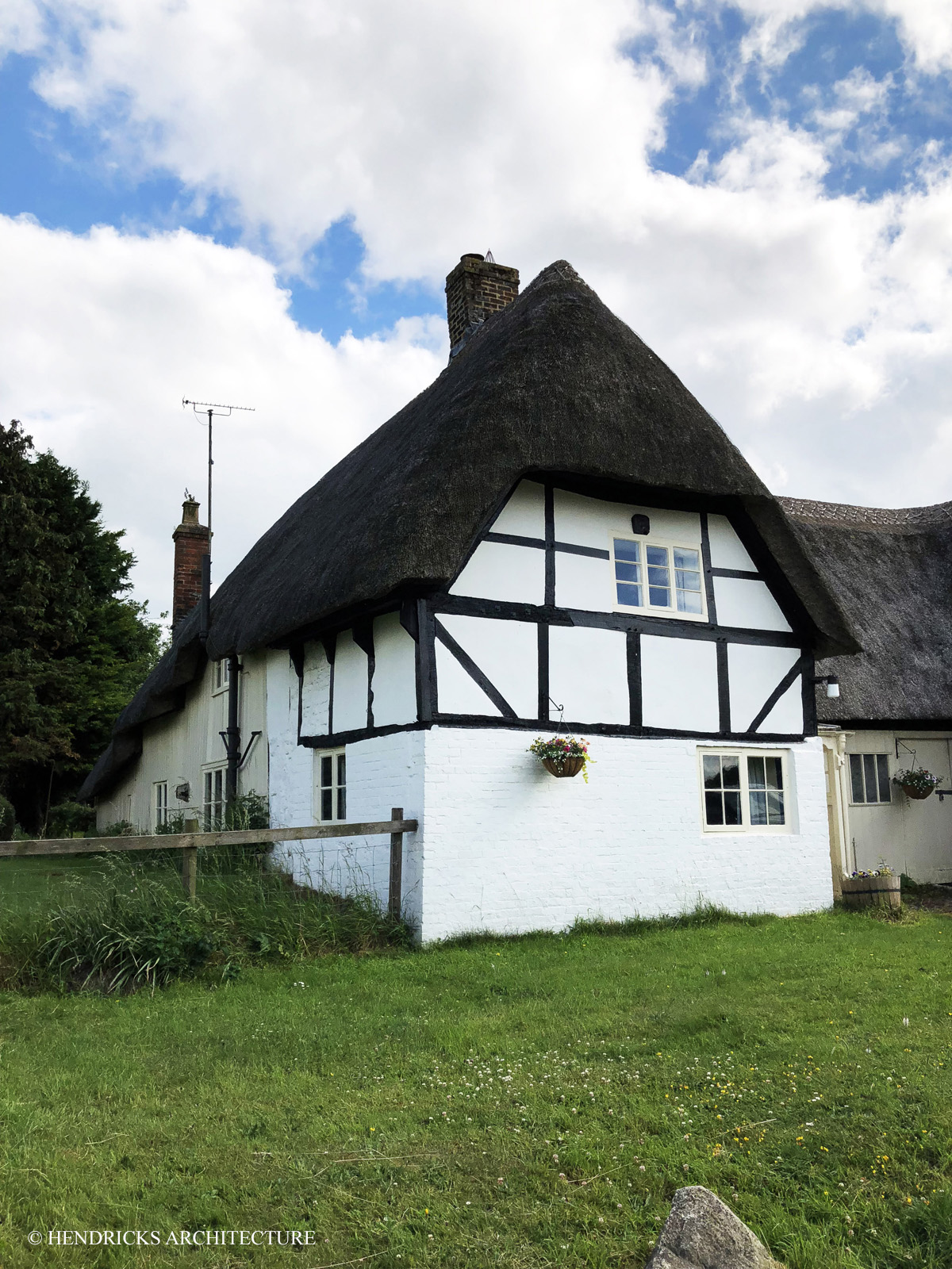 Thatch Roofing Today – Mountain Architects – Hendricks Architecture