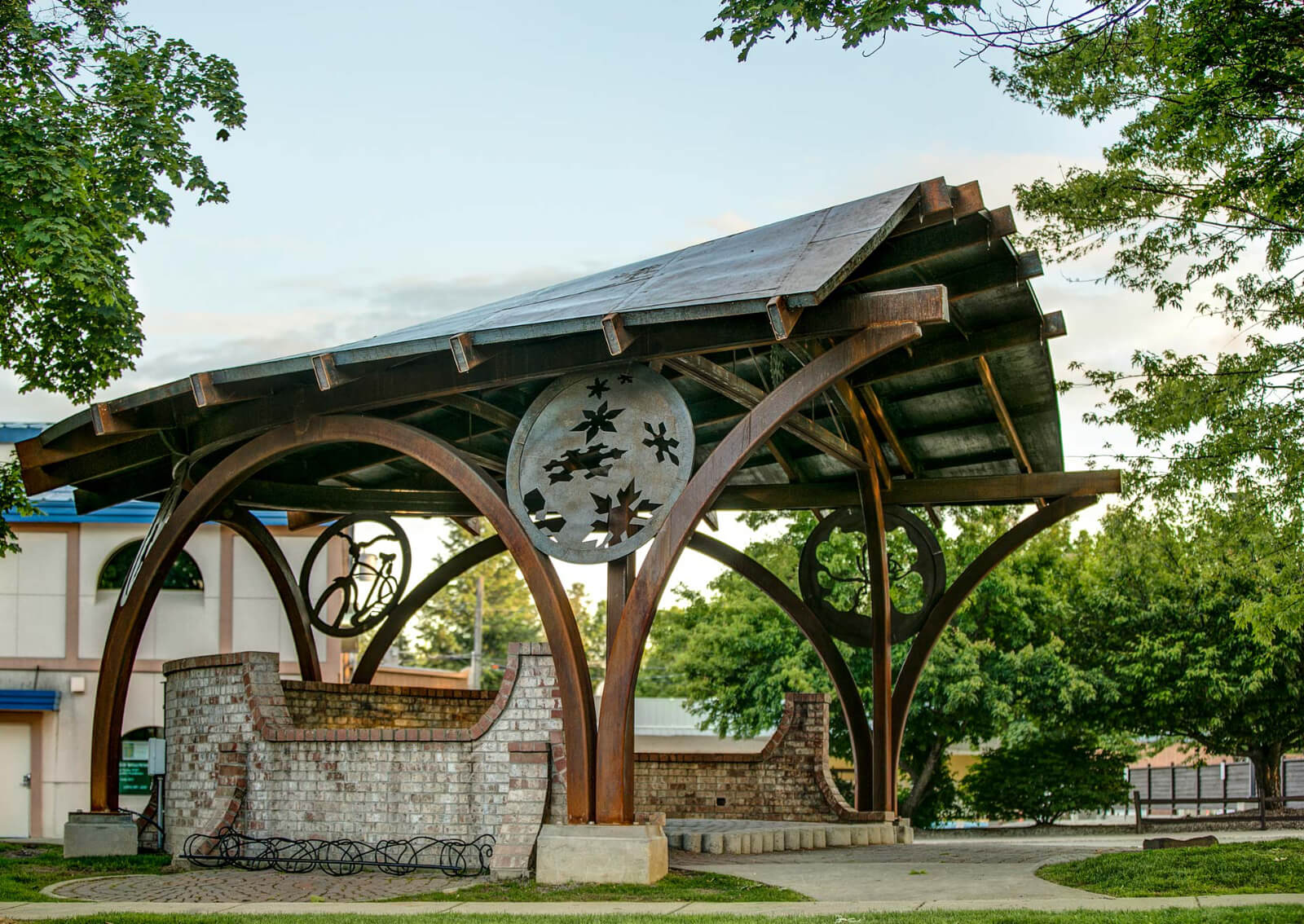 FARMIN PARK BANDSHELL – Mountain Architects – Hendricks Architecture