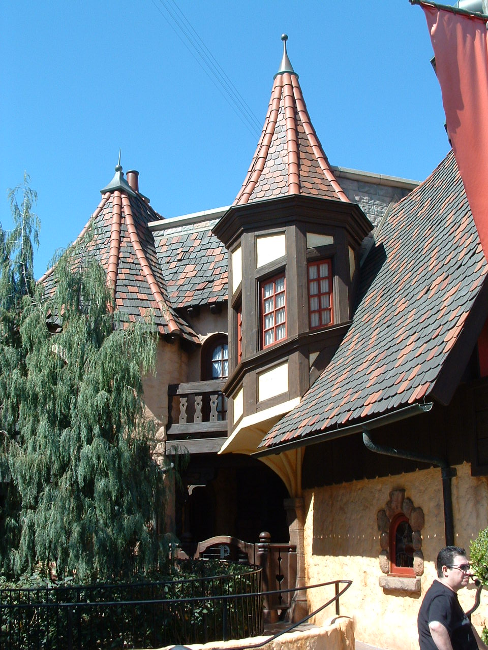 Fun Architecture: The Storybook Style in Disneyland – Mountain ...