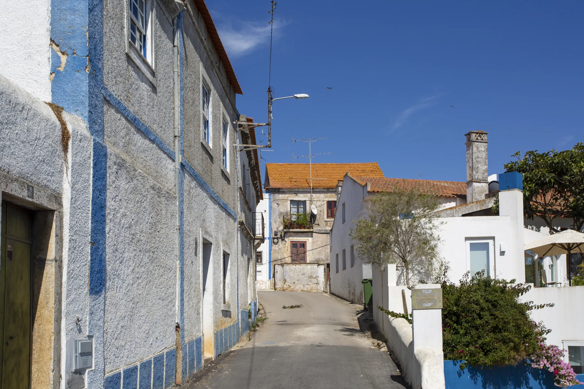 Vermelho Melides, Alentejo - Handpicked by JO&SO