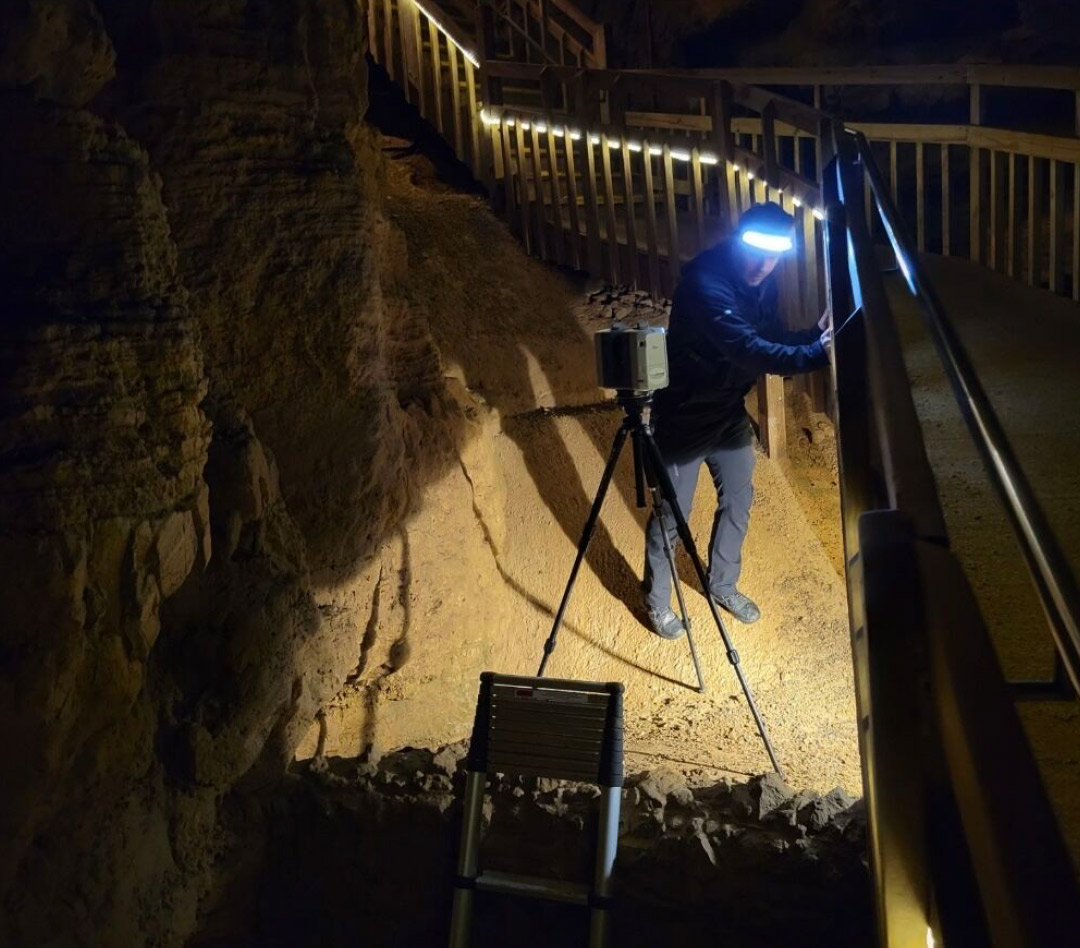 GPRS Scans Inside Wisconsin Cave | GPRS