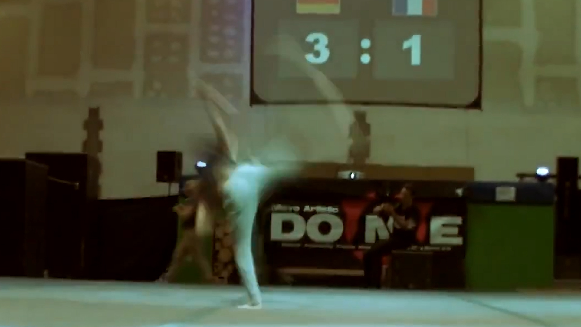 Double Corkscrew Round