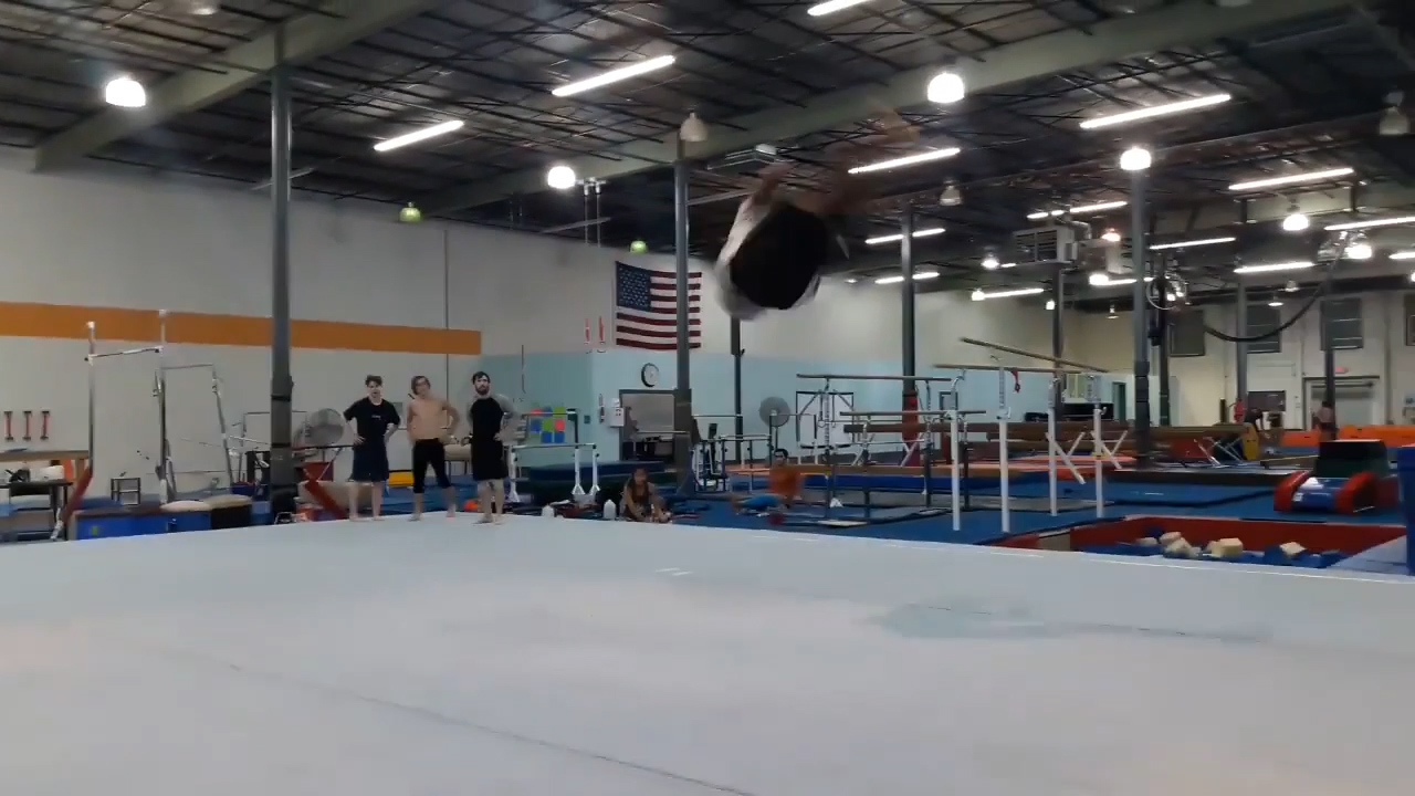 Full Doubleleg Twist