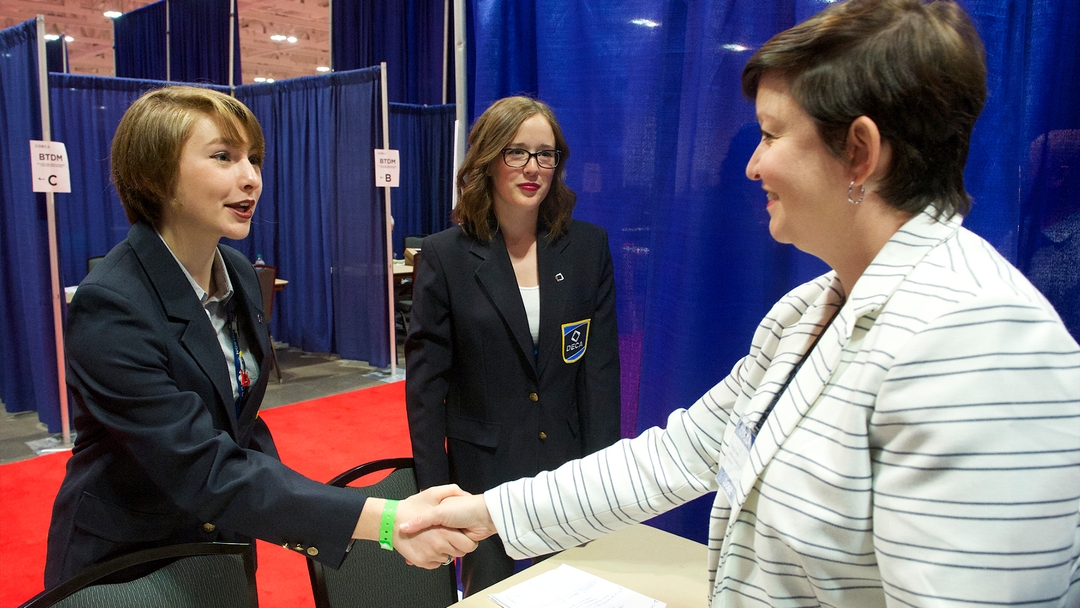 4 Presentation Tips to Help Your Wow Your Judge | DECA Direct Online
