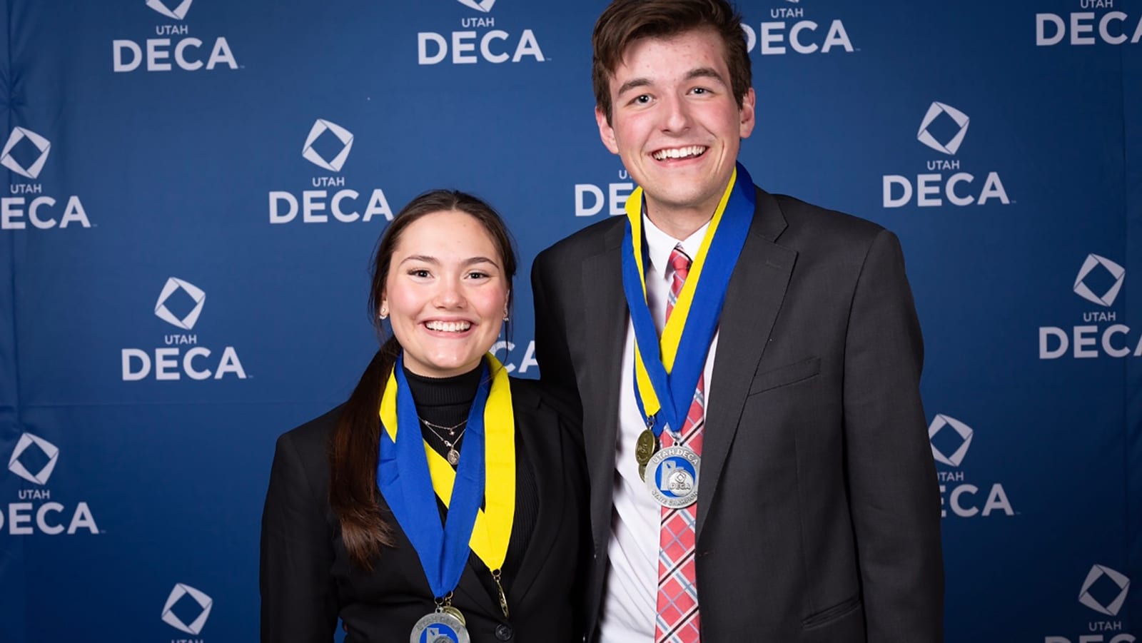 Compete Articles | DECA Direct Online