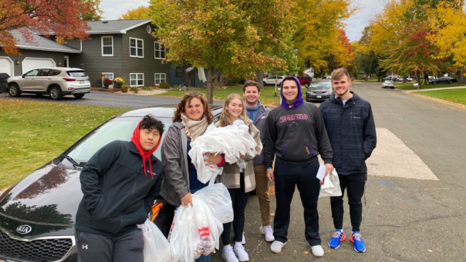 Community Service Articles | DECA Direct Online