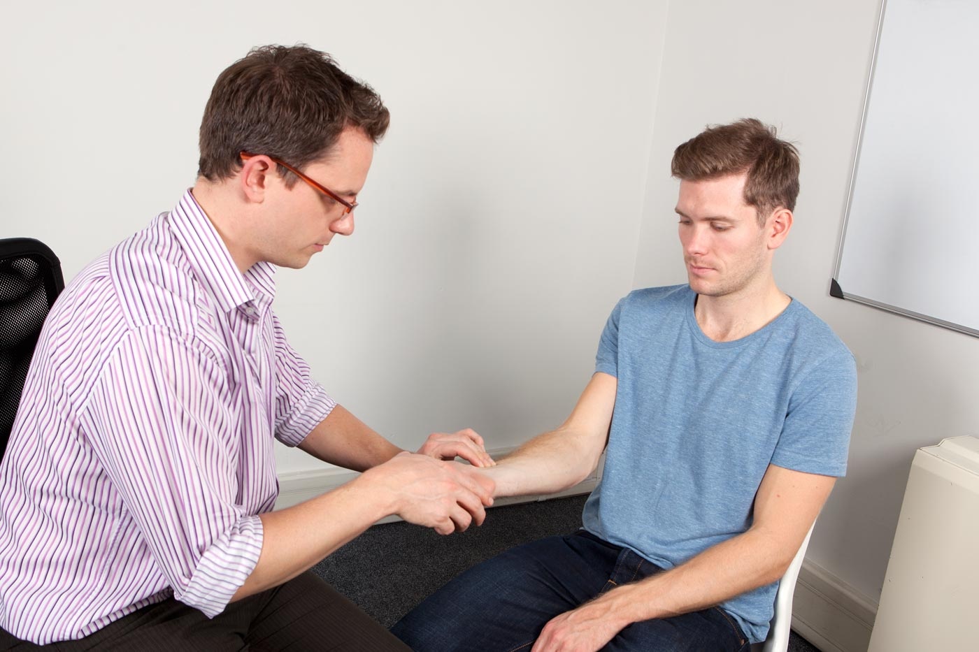 Thyroid Examination — Medistudents