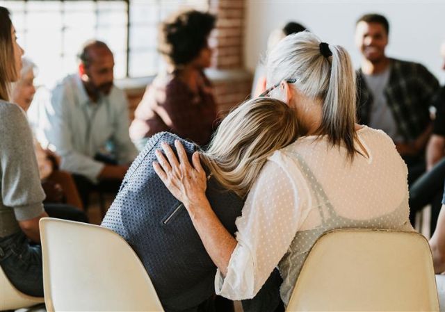 The Benefits of a Community Support Group | Nedley Health