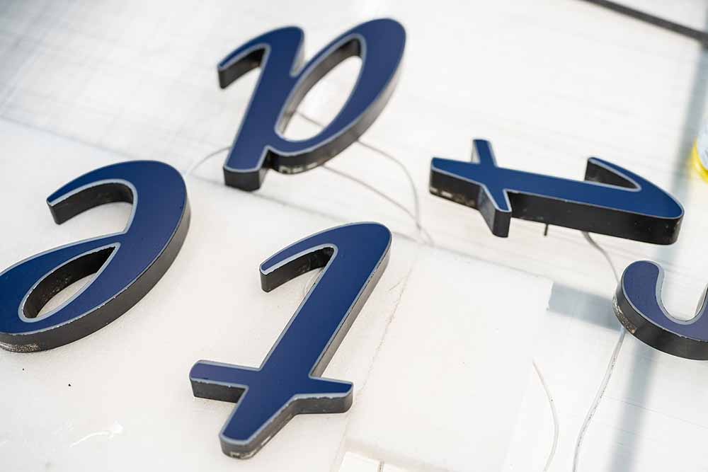 The Do's and Dont's of Signage | La Crosse Sign Group Blog