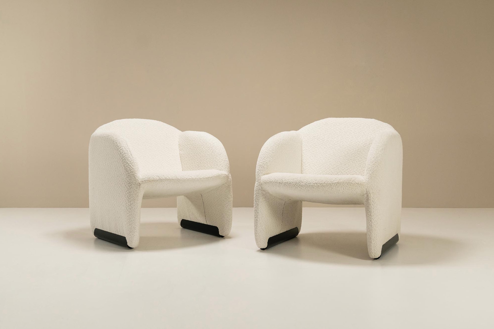 Set of Two Lounge Chairs, Model 'Ben', by Pierre Paulin for Artifort ...