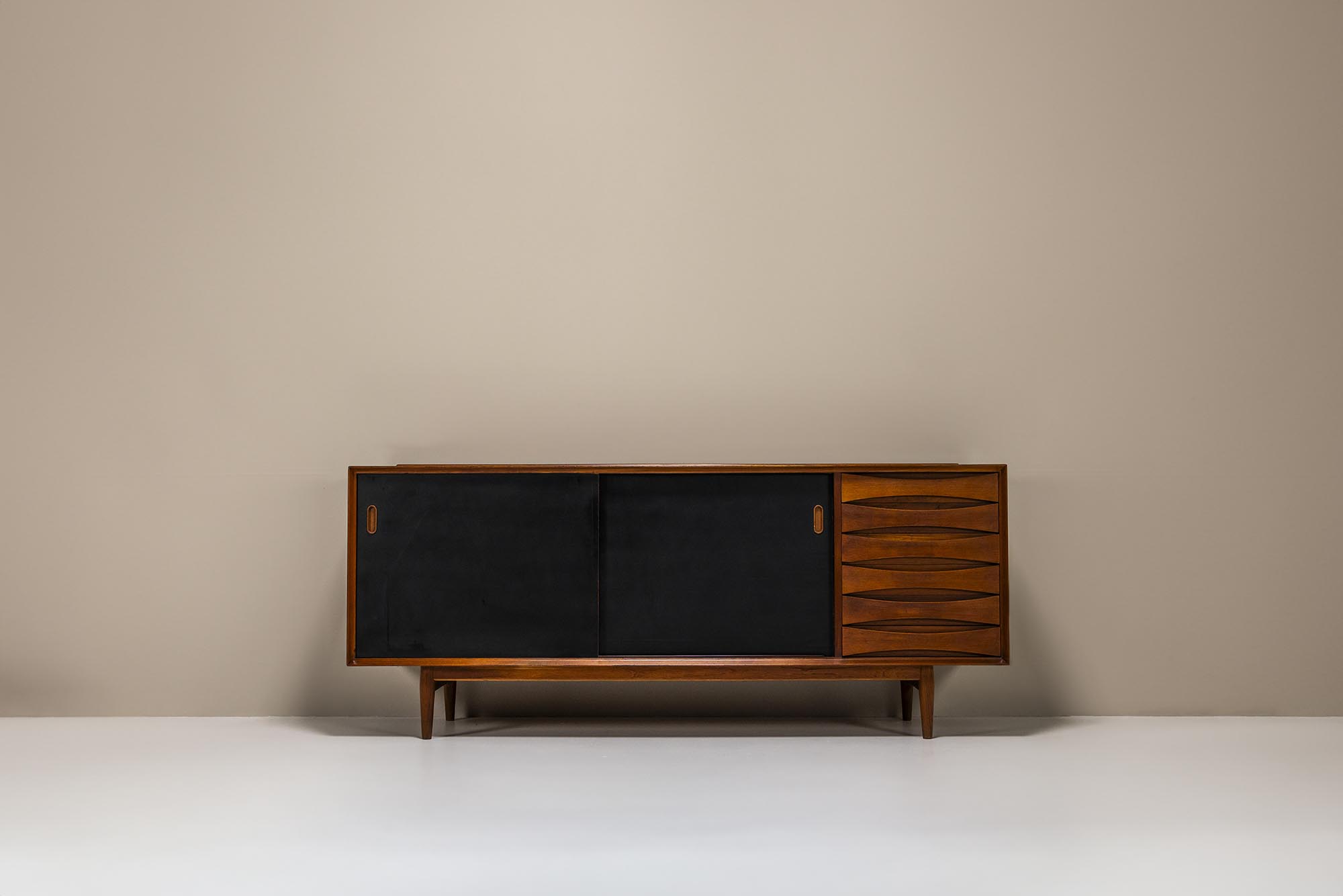 Sideboard Model OS 29 In Teak By Arne Vodder for Sibast, Denmark 1950's ...