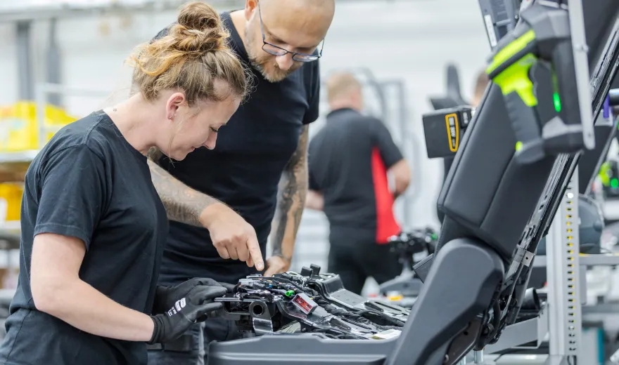 10 Great Reasons to Work At Lear