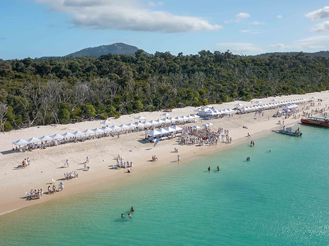 A Vision of White On Whitehaven - Mackay Whitsunday LIfe