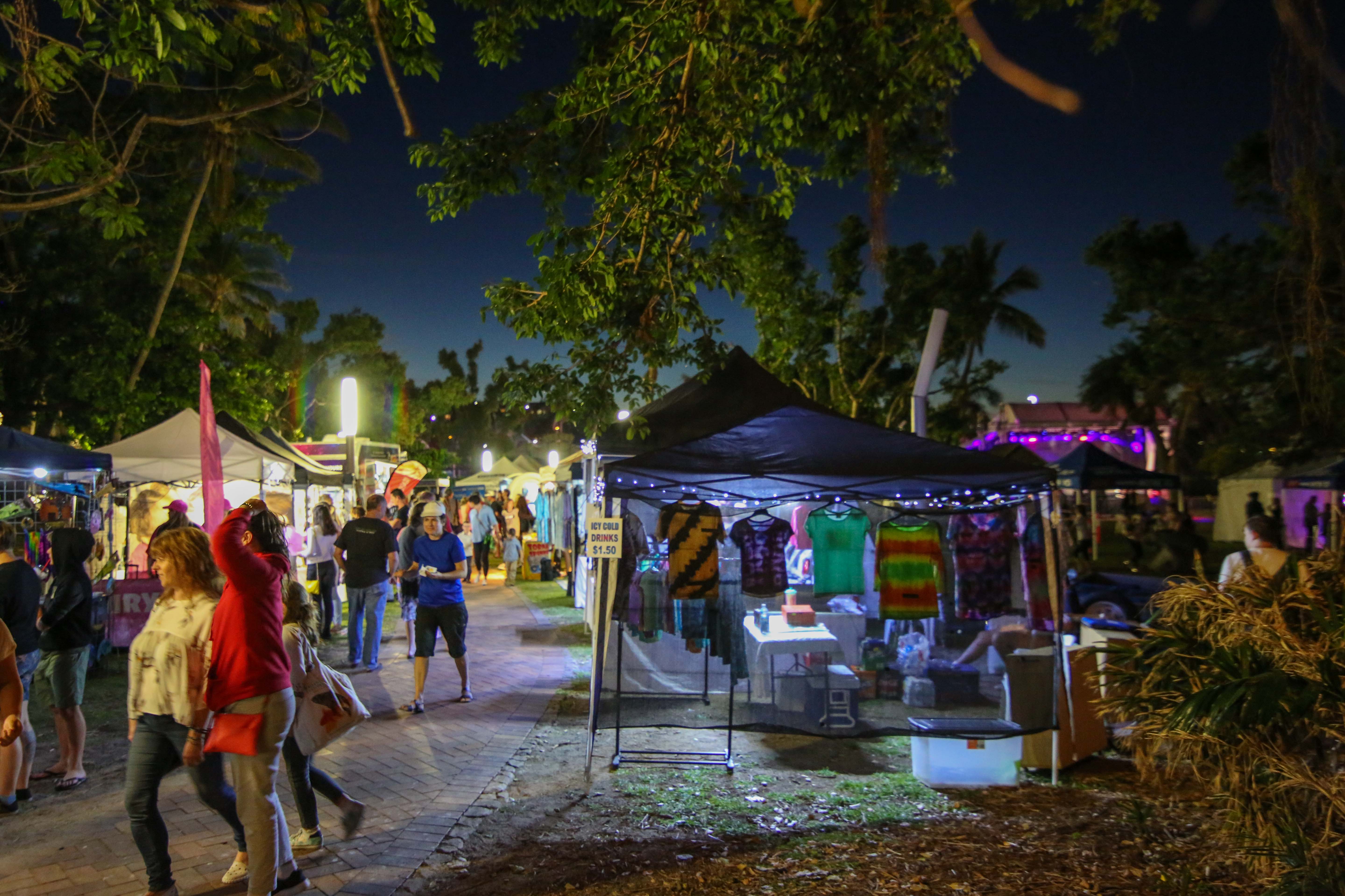 Browse The Night Markets - Mackay Whitsunday LIfe