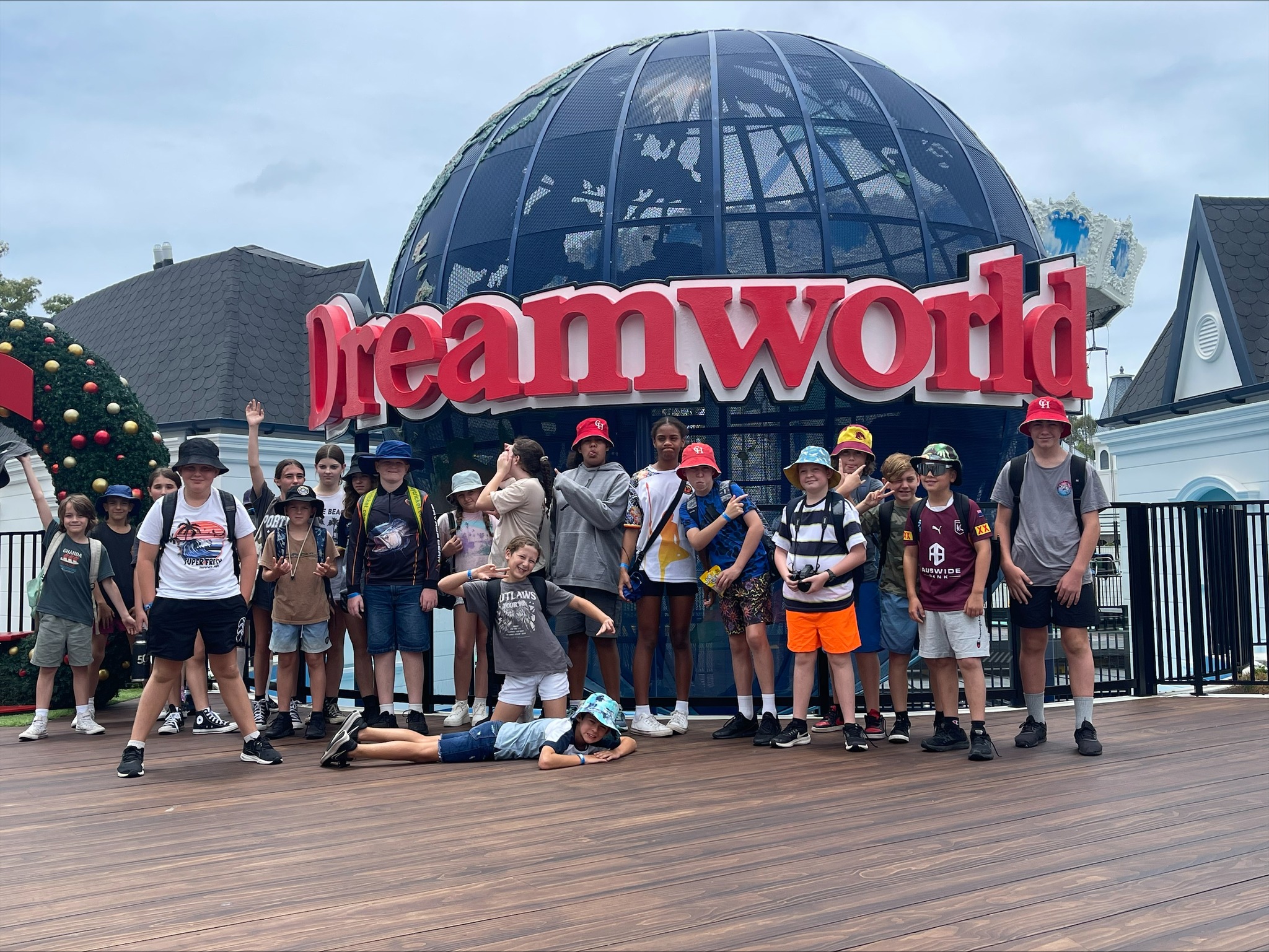From Parliament To Dreamworld Unforgettable Adventures For Middlemount ...