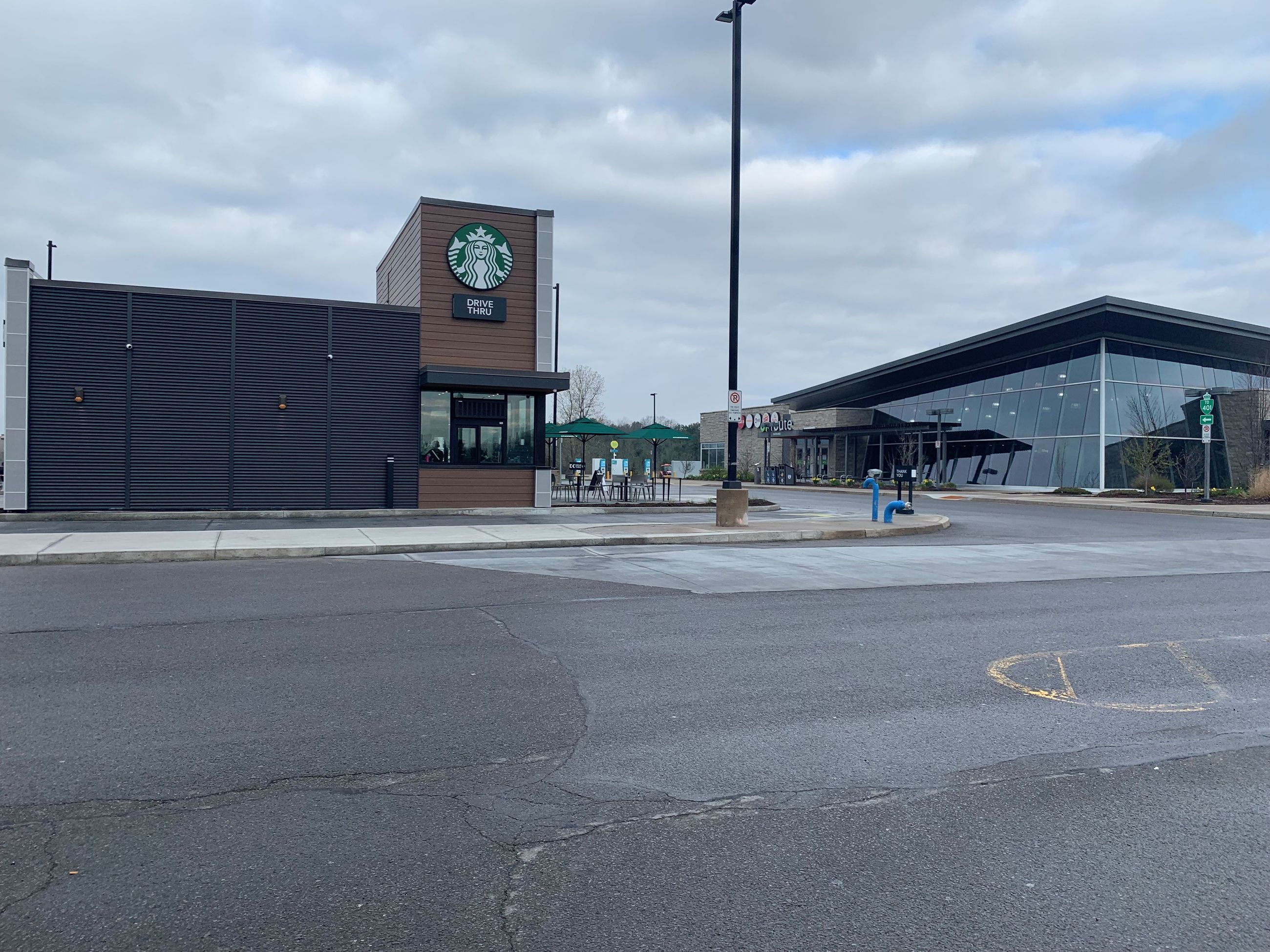 ONroute opens Starbucks at Napanee plaza on HWY 401 - ONroute