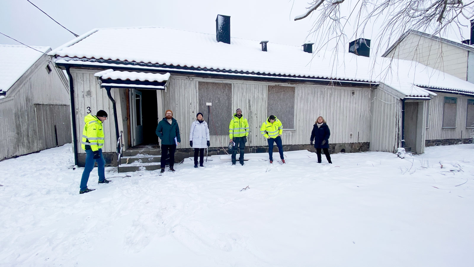 Rehabiliteringen av Stengata 1 og 3 er endelig i gang.