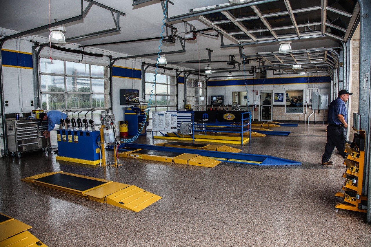 Oil & Lube Services | BIG Express Wash & Lube | Bradley IL