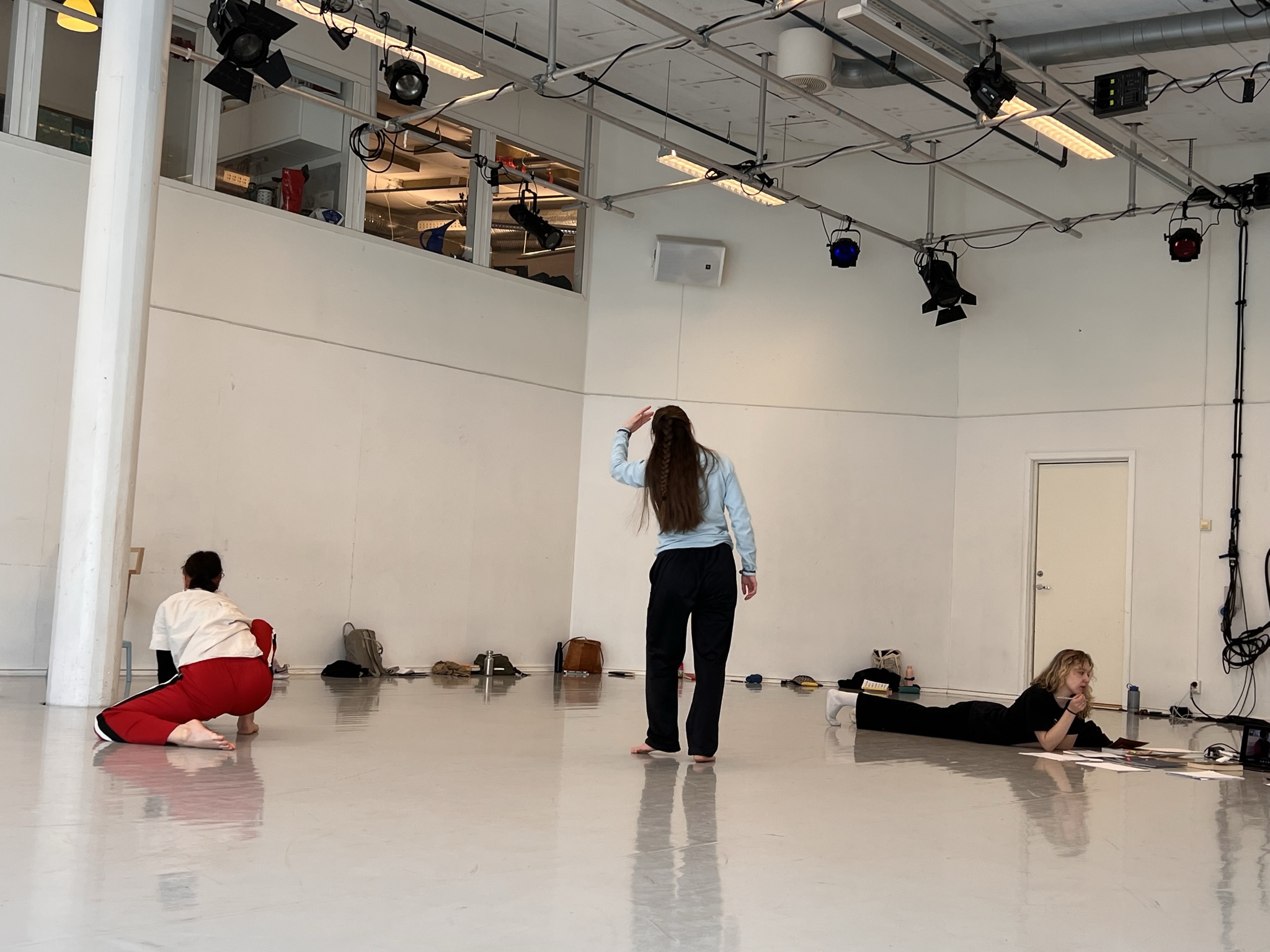 I studio: Lisa Colette Bysheim | Høyskolen for dansekunst