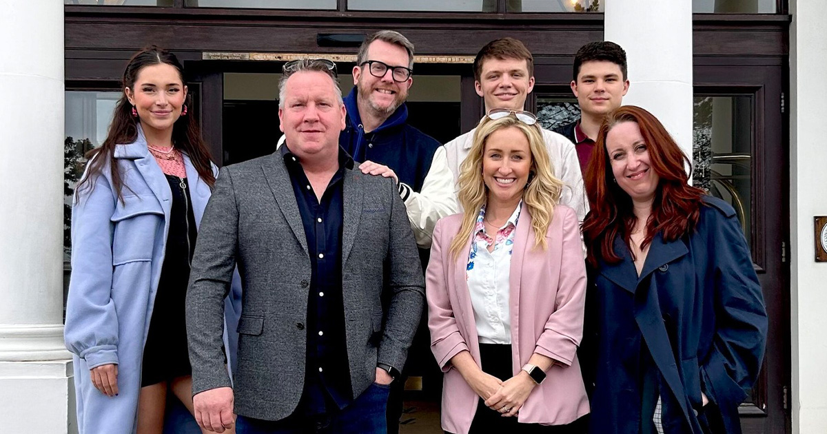 The Benefits of Working With a Local Company - FD