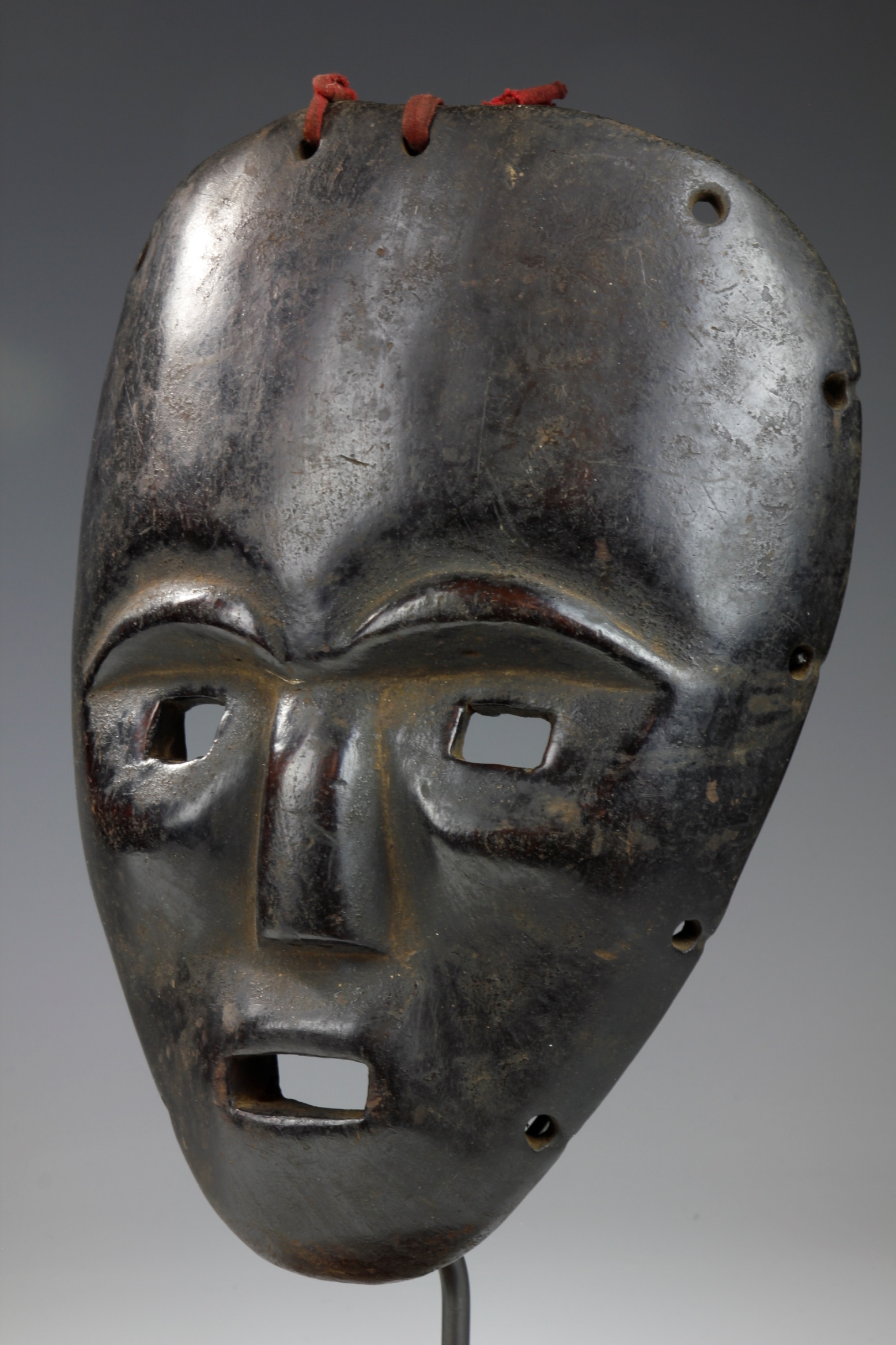 Rare Kerewe Mask, Lake Victoria, Tanzania | £2200 | TRIBAL GATHERING LONDON