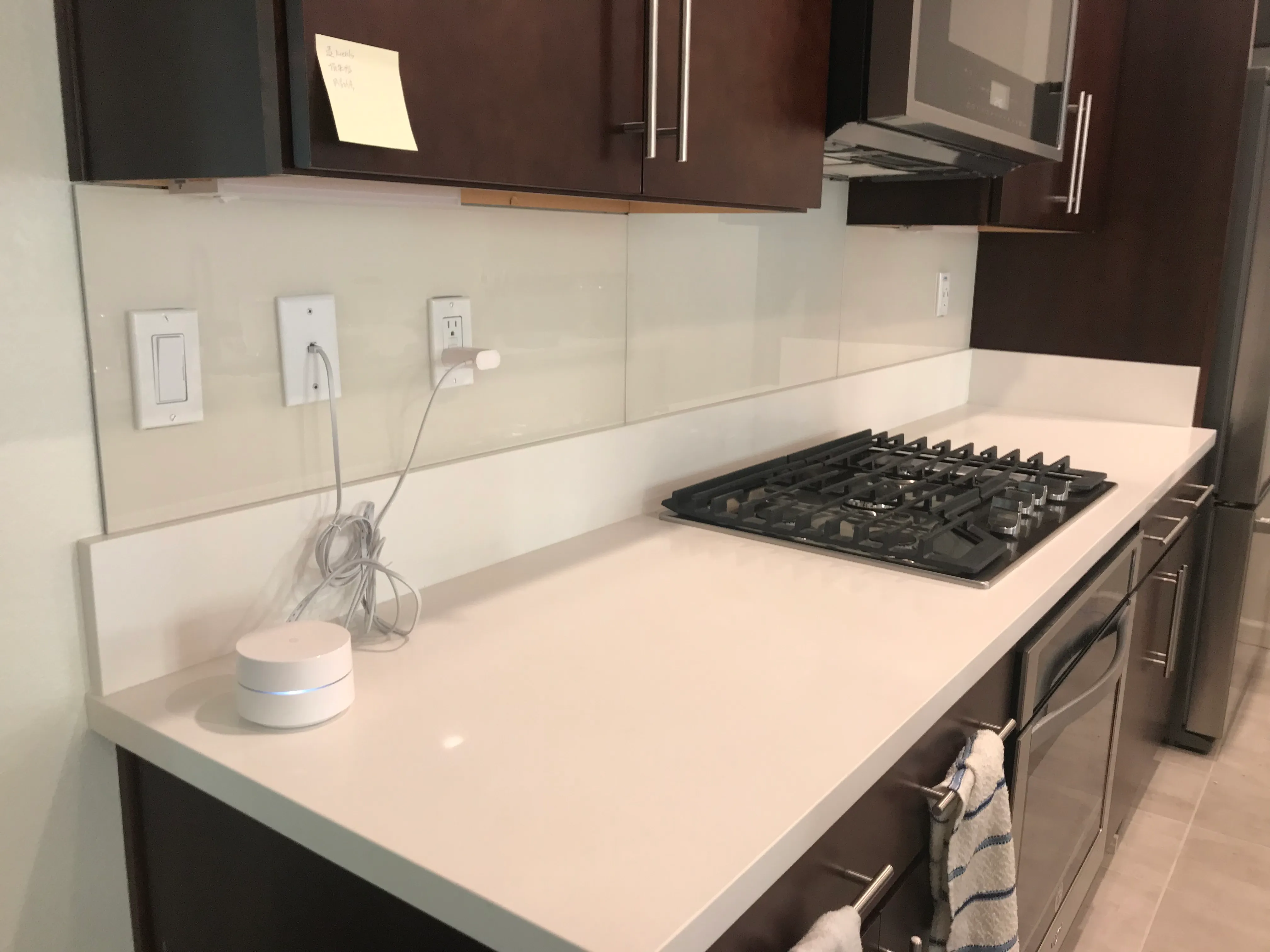 Custom Glass & Mirror Backsplashes