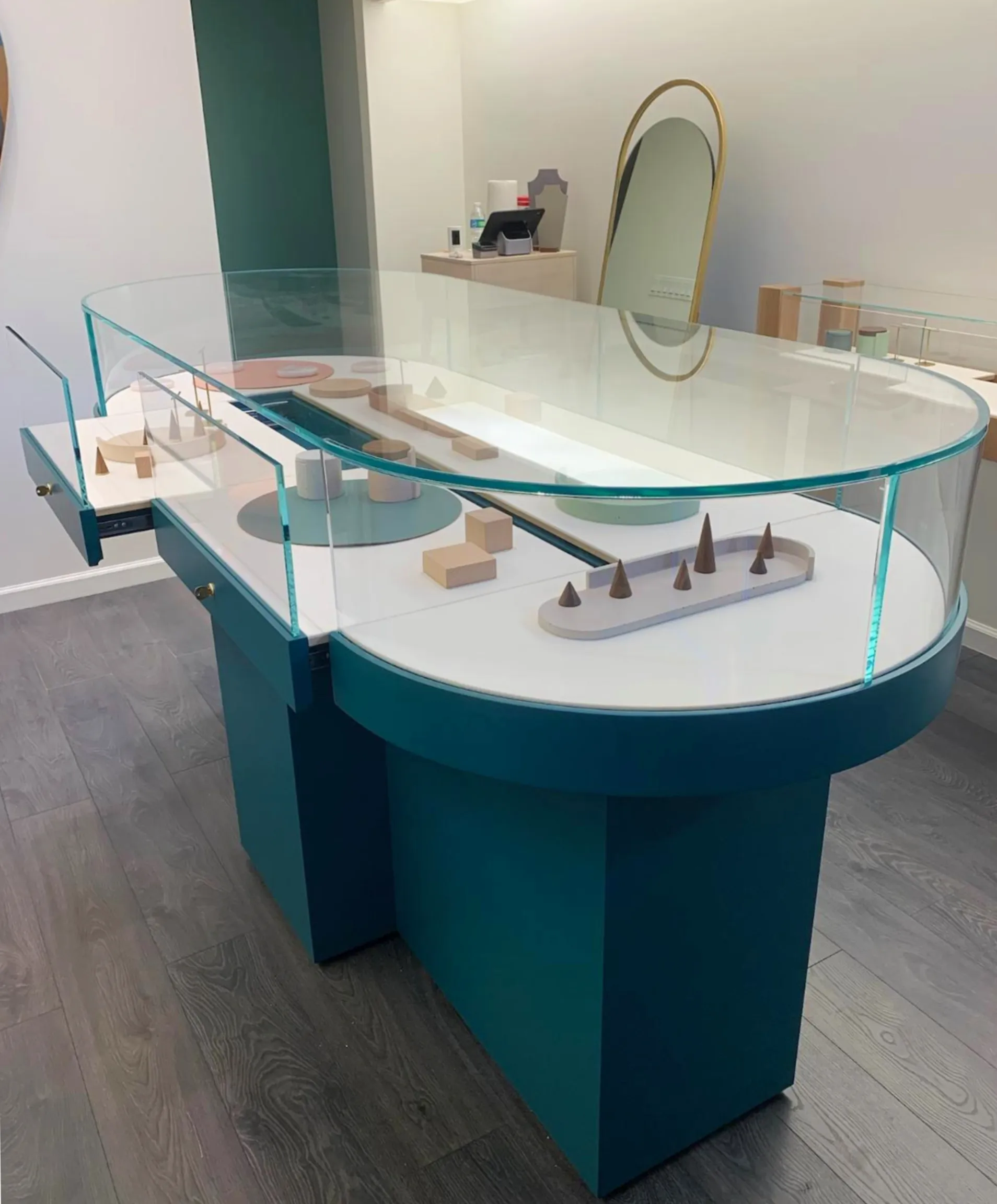 Glass Installations | Retail & Salons