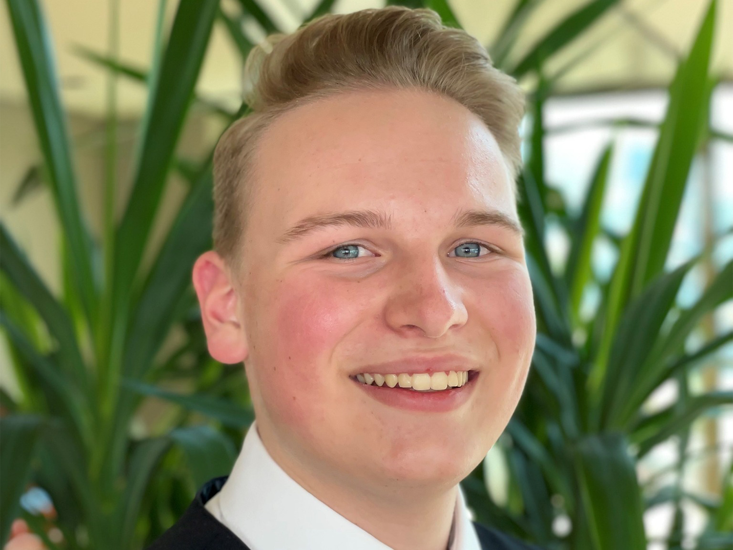 Loris Beutter - in training as a hotel communications specialist ...