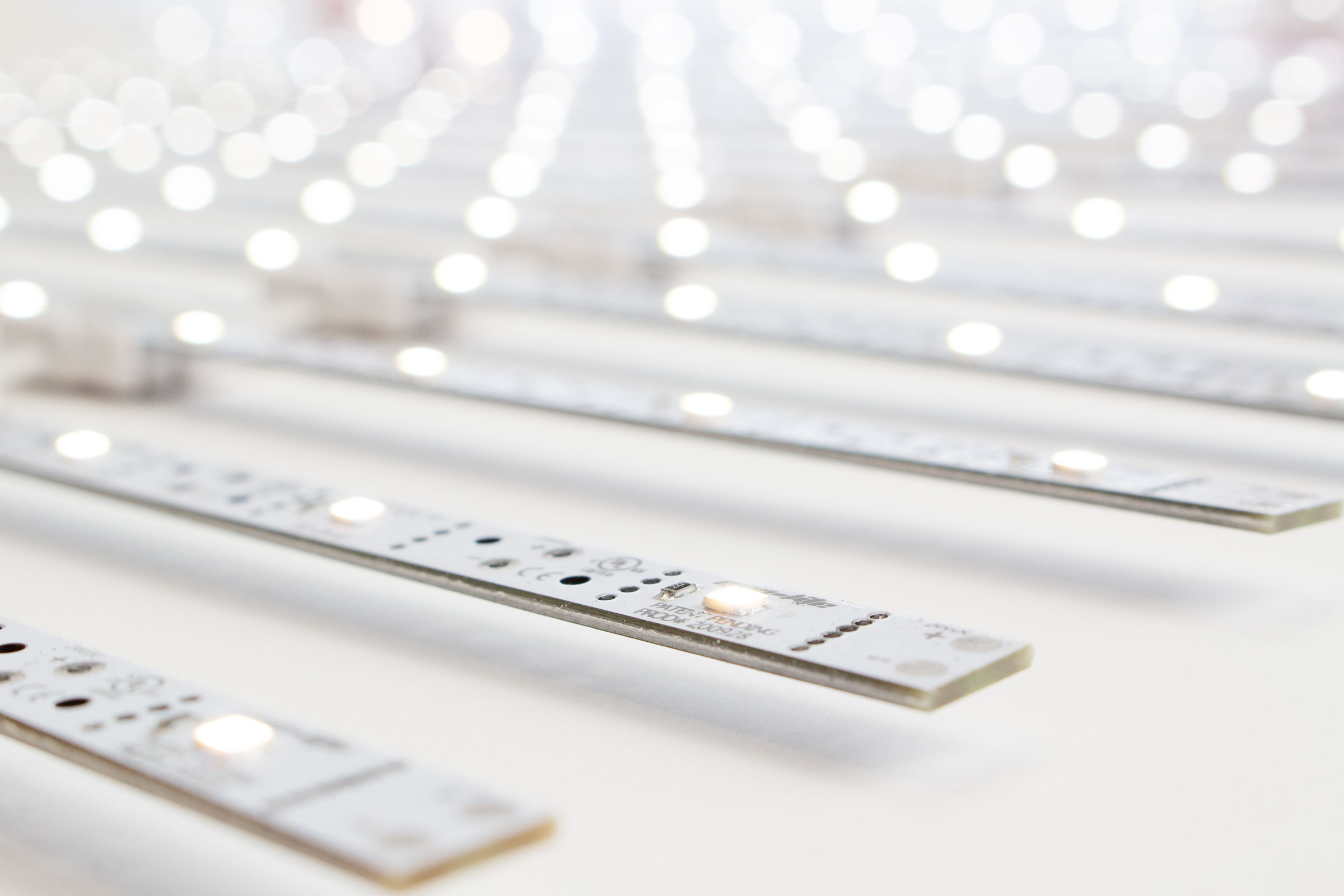 TRAX Single Color White Reticular LED Array