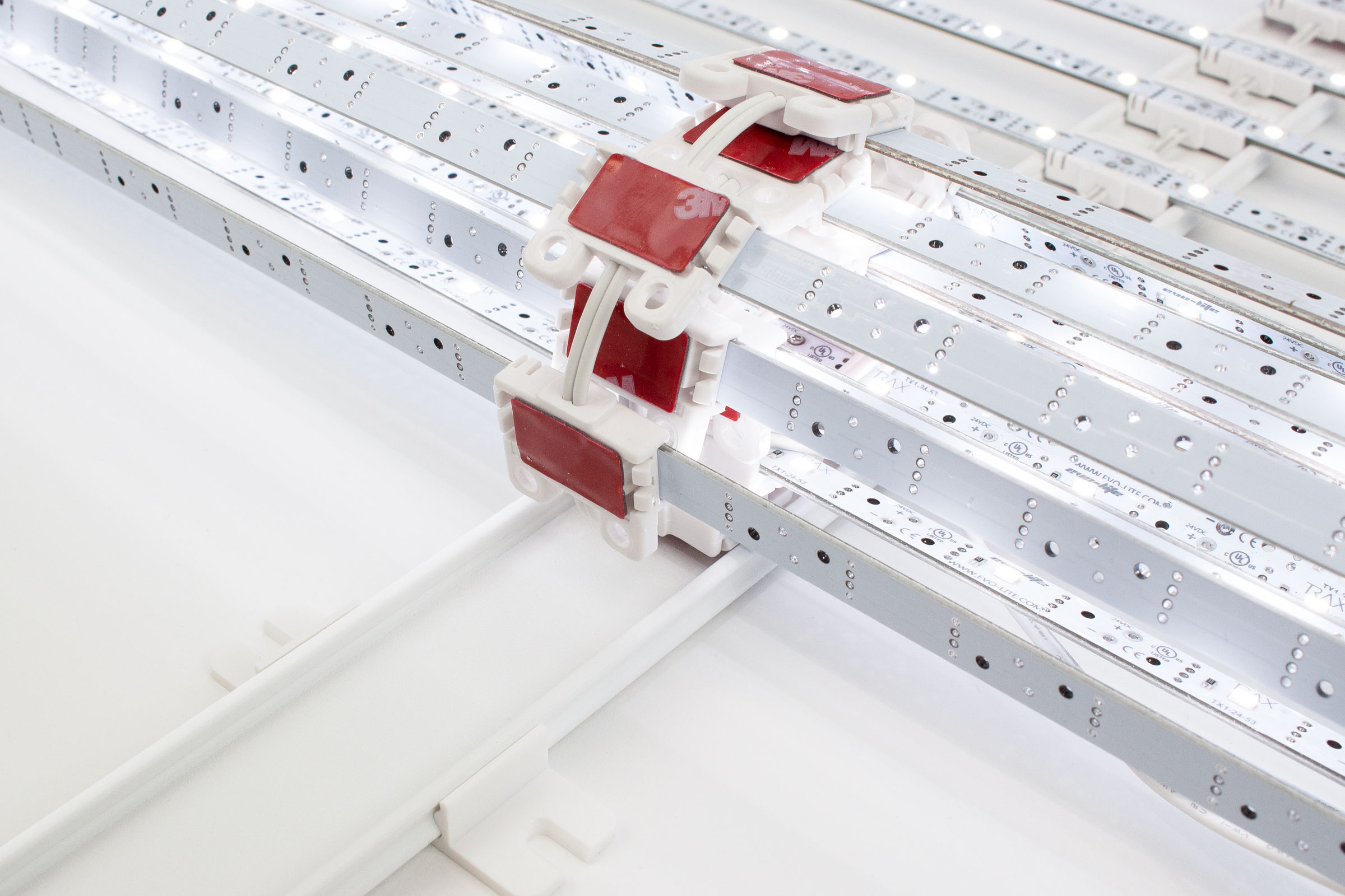 TRAX Rail Mounting Kit