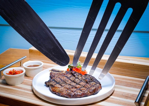 Republica Restaurant, Lounge, Rooftop Bar Inwood, NY