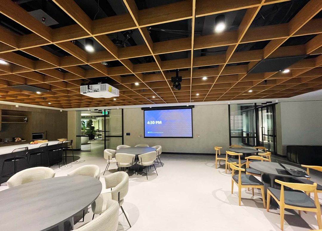 Merge Technologies — Reimagining Workplaces