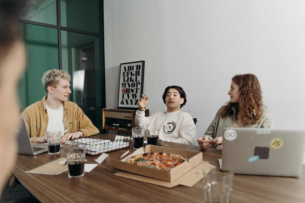 A Step-By-Step Guide to Organizing Team Lunch